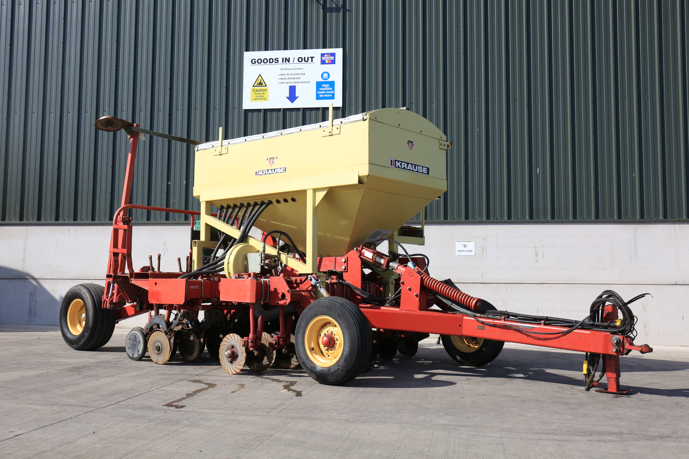 USED KRAUSE NO-TILL DRILL